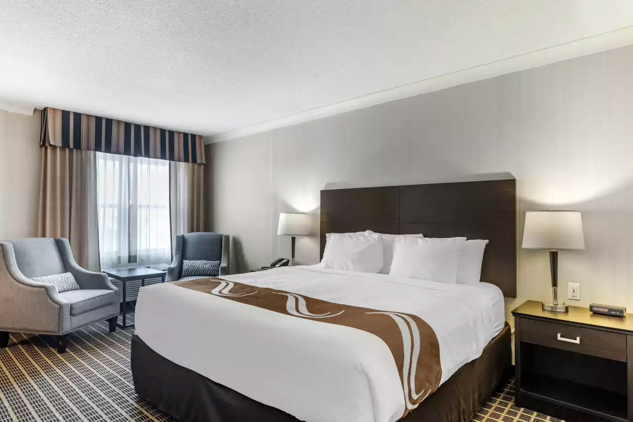 Quality Inn & Suites Summerside > Home